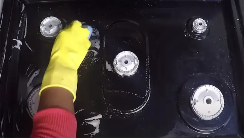 5 Tips to Get The Burnt Milk Off the Stove - KitchenProfy