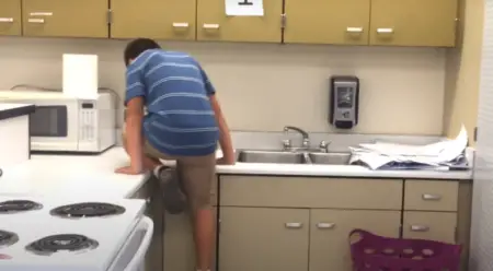 How to Prevent Falls in the Kitchen? - KitchenProfy